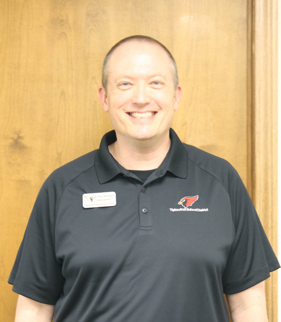 Tipton R-VI School District - Meet Our Board of Education